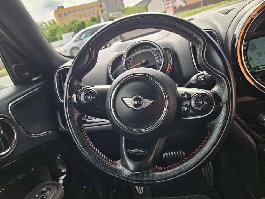 Black MINI Countryman 2018 in Siauliai, with an engine capacity of 1.50 L and mileage of 238 thousand km for 12950 €, photo 23 on AUTOMOTO.COM.LV