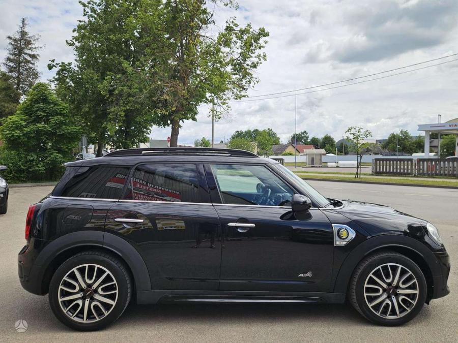 Black MINI Countryman 2018 in Siauliai, with an engine capacity of 1.50 L and mileage of 238 thousand km for 12950 €, photo 11 on AUTOMOTO.COM.LV