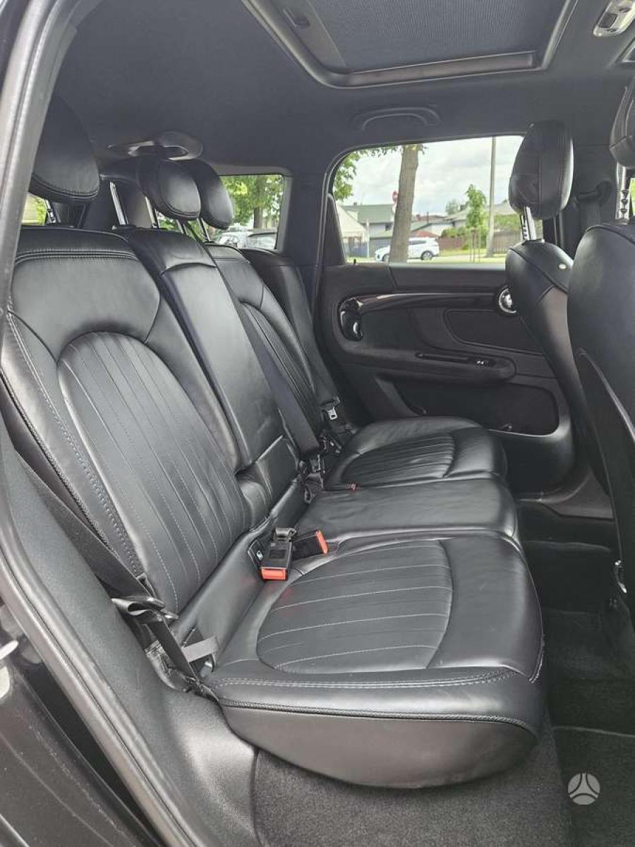 Black MINI Countryman 2018 in Siauliai, with an engine capacity of 1.50 L and mileage of 238 thousand km for 12950 €, photo 19 on AUTOMOTO.COM.LV