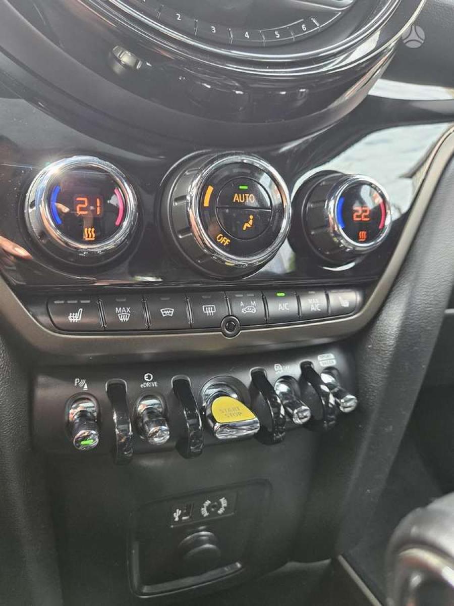 Black MINI Countryman 2018 in Siauliai, with an engine capacity of 1.50 L and mileage of 238 thousand km for 12950 €, photo 25 on AUTOMOTO.COM.LV
