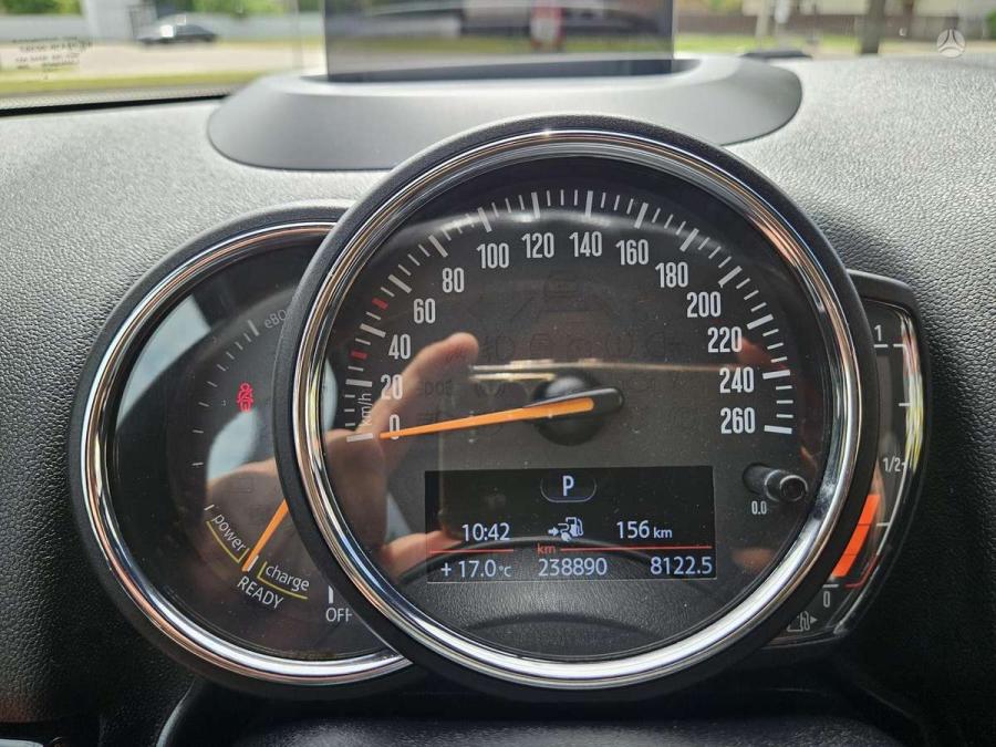 Black MINI Countryman 2018 in Siauliai, with an engine capacity of 1.50 L and mileage of 238 thousand km for 12950 €, photo 27 on AUTOMOTO.COM.LV