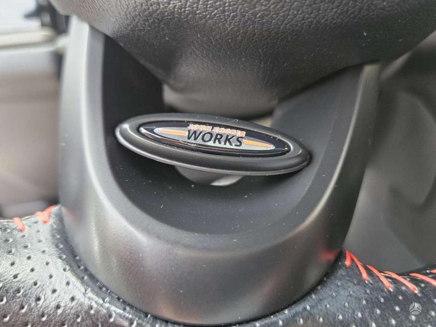 Black MINI Countryman 2018 in Siauliai, with an engine capacity of 1.50 L and mileage of 238 thousand km for 12950 €, photo 30 on AUTOMOTO.COM.LV