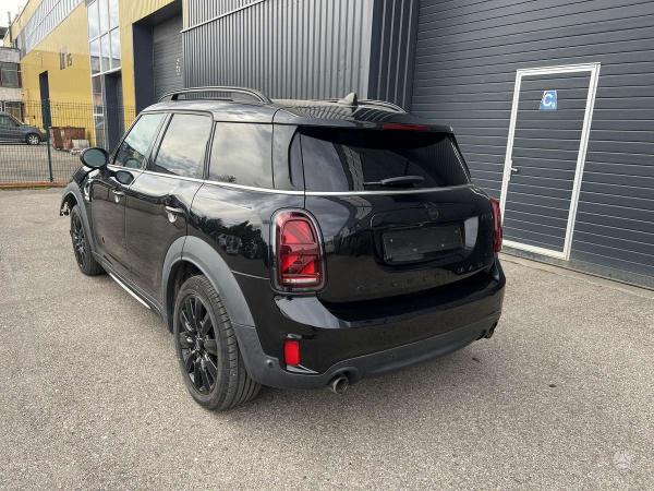 Melns MINI Countryman 2019 Alīta, ar dzinēja tilpumu 2.00 L un nobraukumu 60 tūkst. km par 6999 €, foto 5 vietnē AUTOMOTO.COM.LV