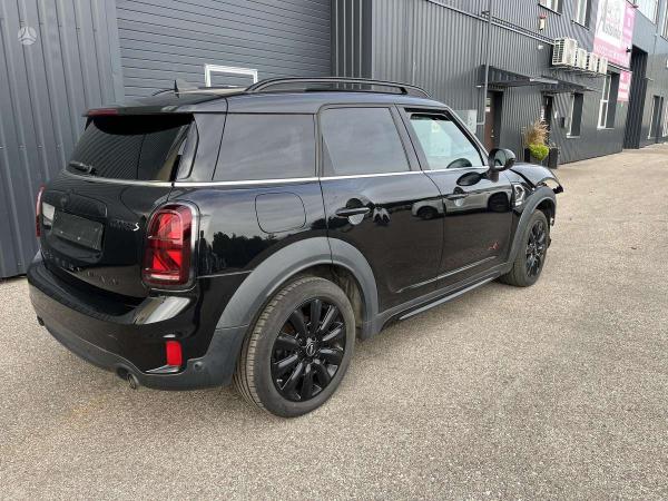 Melns MINI Countryman 2019 Alīta, ar dzinēja tilpumu 2.00 L un nobraukumu 60 tūkst. km par 6999 €, foto 8 vietnē AUTOMOTO.COM.LV