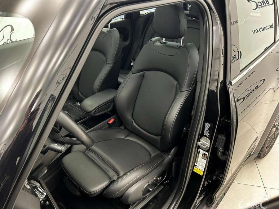 Melns MINI Countryman 2019 Viļņa, ar dzinēja tilpumu 2.00 L un nobraukumu 85 tūkst. km par 16000 €, foto 7 vietnē AUTOMOTO.COM.LV
