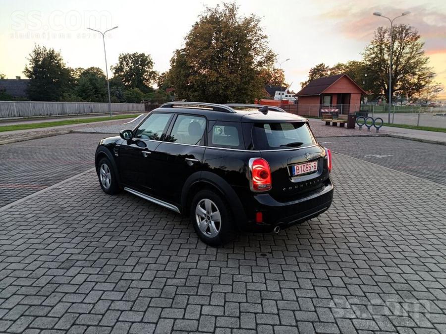 Black MINI Countryman 2020 in Ventspils, with an engine capacity of 1.50 L and mileage of 159 thousand km for 11800 €, photo 7 on AUTOMOTO.COM.LV