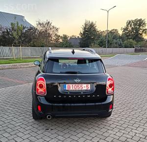 Black MINI Countryman 2020 in Ventspils, with an engine capacity of 1.50 L and mileage of 159 thousand km for 11800 €, photo 9 on AUTOMOTO.COM.LV