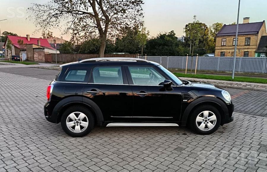 Black MINI Countryman 2020 in Ventspils, with an engine capacity of 1.50 L and mileage of 159 thousand km for 11800 €, photo 11 on AUTOMOTO.COM.LV