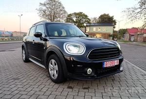 Black MINI Countryman 2020 in Ventspils, with an engine capacity of 1.50 L and mileage of 159 thousand km for 11800 €, photo 12 on AUTOMOTO.COM.LV