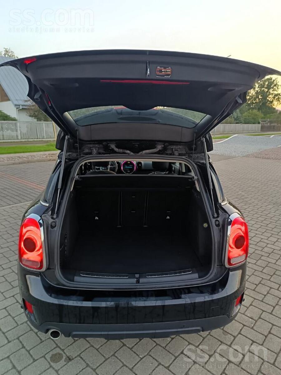 Black MINI Countryman 2020 in Ventspils, with an engine capacity of 1.50 L and mileage of 159 thousand km for 11800 €, photo 13 on AUTOMOTO.COM.LV