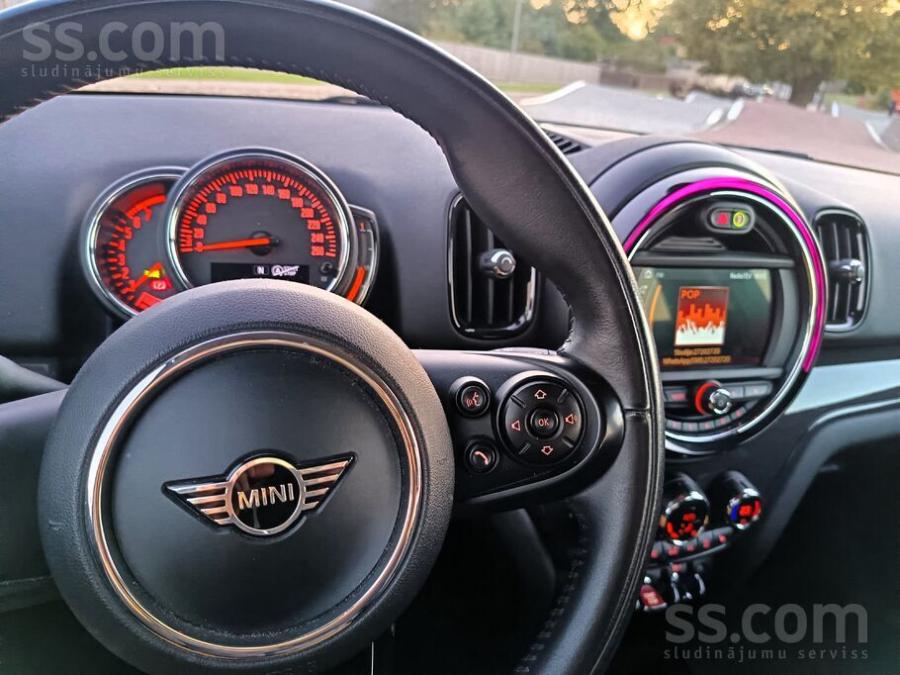 Black MINI Countryman 2020 in Ventspils, with an engine capacity of 1.50 L and mileage of 159 thousand km for 11800 €, photo 24 on AUTOMOTO.COM.LV