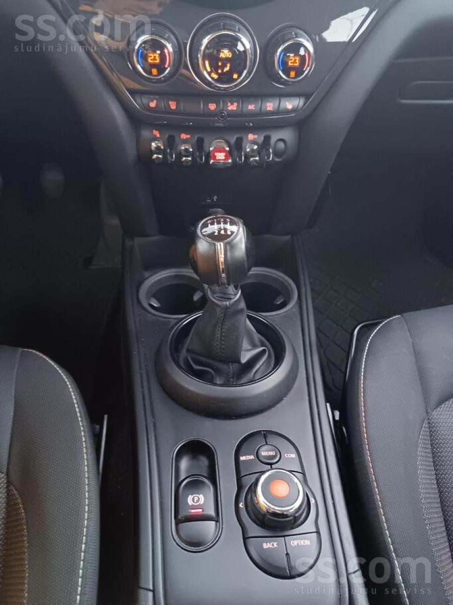 Melns MINI Countryman 2020 Ventspils, ar dzinēja tilpumu 1.50 L un nobraukumu 167 tūkst. km par 10500 €, foto 24 vietnē AUTOMOTO.COM.LV