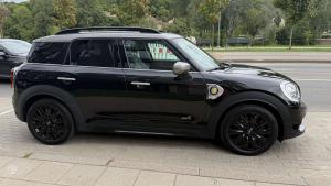 Black MINI Countryman 2020 in Vilnius, with an engine capacity of 1.50 L and mileage of 43 thousand km for 20000 €, photo 3 on AUTOMOTO.COM.LV