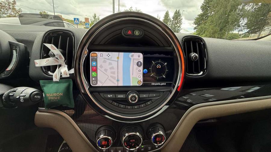 Black MINI Countryman 2020 in Vilnius, with an engine capacity of 1.50 L and mileage of 43 thousand km for 20000 €, photo 10 on AUTOMOTO.COM.LV
