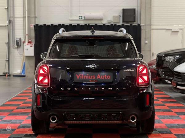 Black MINI Countryman 2021 in Vilnius, with an engine capacity of 2.00 L and mileage of 56 thousand km for 30880 €, photo 5 on AUTOMOTO.COM.LV