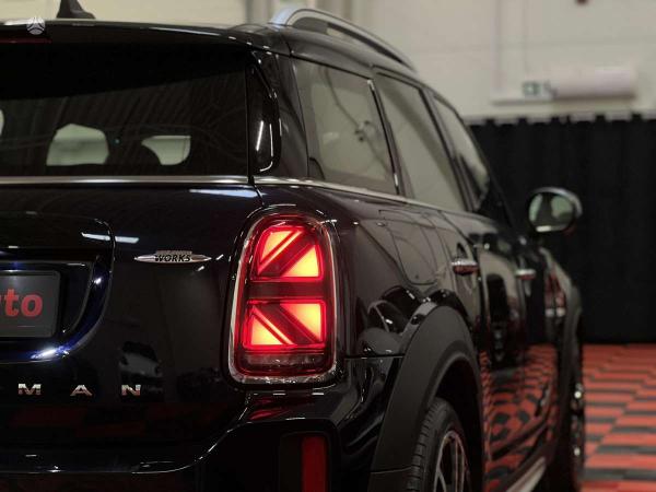 Black MINI Countryman 2021 in Vilnius, with an engine capacity of 2.00 L and mileage of 56 thousand km for 30880 €, photo 10 on AUTOMOTO.COM.LV