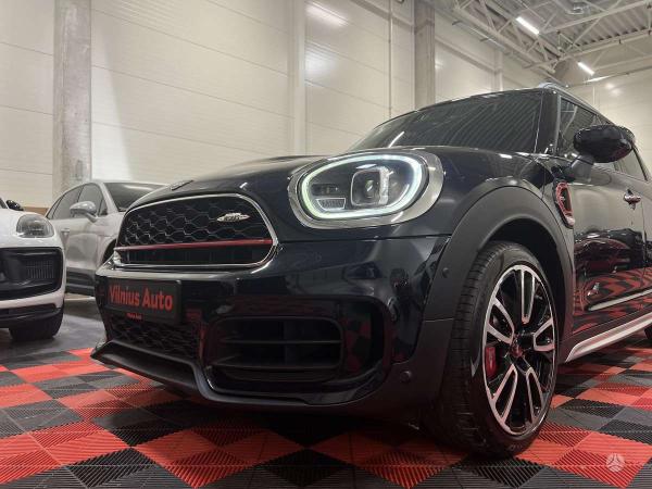 Black MINI Countryman 2021 in Vilnius, with an engine capacity of 2.00 L and mileage of 56 thousand km for 28990 €, photo 8 on AUTOMOTO.COM.LV