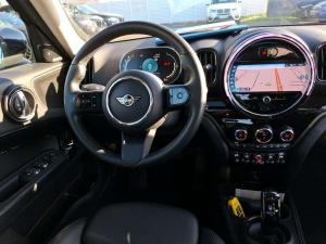 Black MINI Countryman 2022 in Vilnius, with an engine capacity of 1.50 L and mileage of 96 thousand km for 22264 €, photo 3 on AUTOMOTO.COM.LV