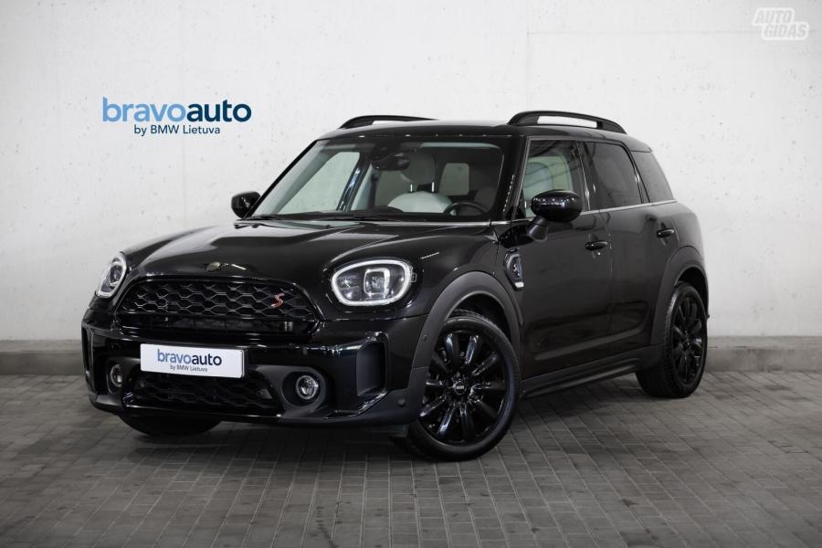 Black MINI Countryman 2023 in Vilnius, with an engine capacity of 2.00 L and mileage of 33 thousand km for 31491 €, photo 1 on AUTOMOTO.COM.LV