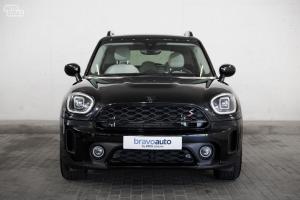 Black MINI Countryman 2023 in Vilnius, with an engine capacity of 2.00 L and mileage of 33 thousand km for 31491 €, photo 3 on AUTOMOTO.COM.LV