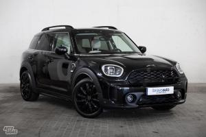 Black MINI Countryman 2023 in Vilnius, with an engine capacity of 2.00 L and mileage of 33 thousand km for 31491 €, photo 4 on AUTOMOTO.COM.LV