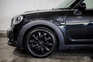 Black MINI Countryman 2023 in Vilnius, with an engine capacity of 2.00 L and mileage of 33 thousand km for 31491 €, photo 6 on AUTOMOTO.COM.LV