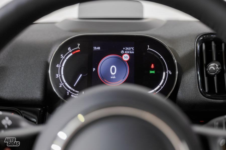 Black MINI Countryman 2023 in Vilnius, with an engine capacity of 2.00 L and mileage of 33 thousand km for 31491 €, photo 26 on AUTOMOTO.COM.LV