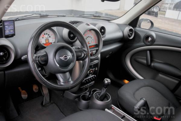 Melns MINI Countryman 2011 Tukums, ar dzinēja tilpumu 1.60 L un nobraukumu 286 tūkst. km par 4494 €, foto 9 vietnē AUTOMOTO.COM.LV