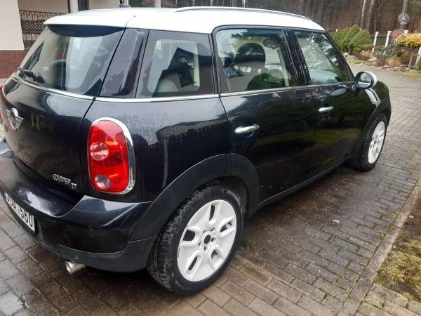 Black MINI Countryman 2011 in Alytus, with an engine capacity of 1.60 L and mileage of 252 thousand km for 1850 €, photo 2 on AUTOMOTO.COM.LV
