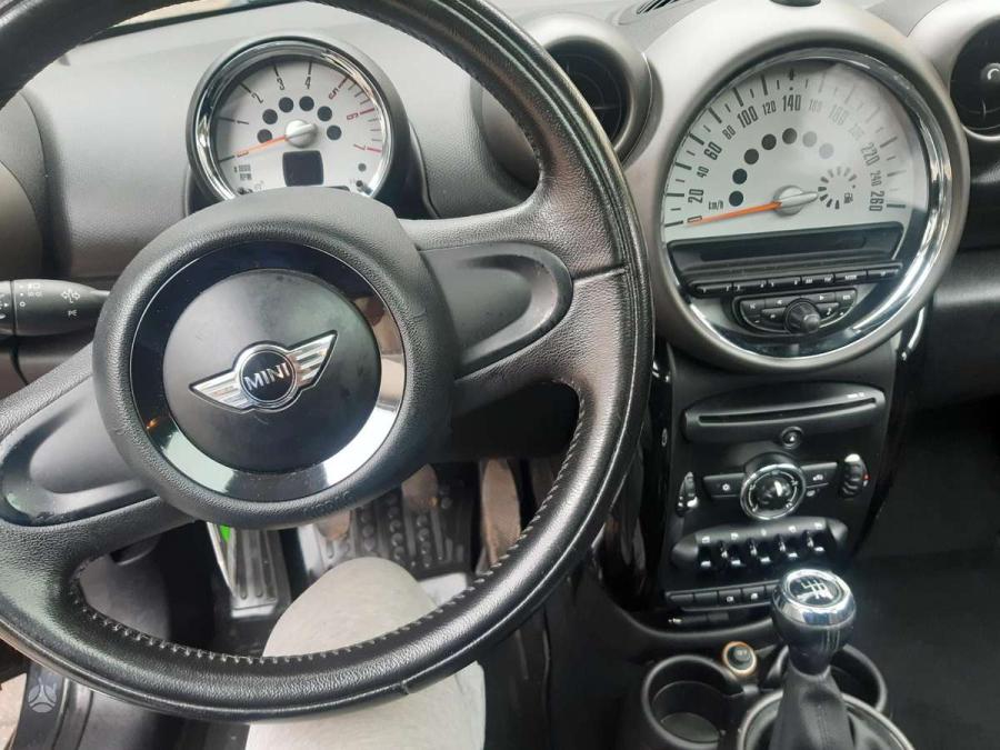 Melns MINI Countryman 2011 Alīta, ar dzinēja tilpumu 1.60 L un nobraukumu 252 tūkst. km par 1850 €, foto 5 vietnē AUTOMOTO.COM.LV