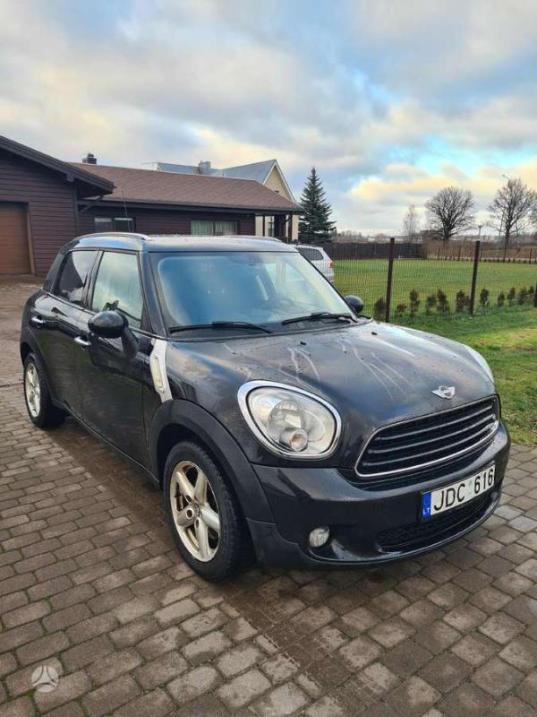 Black MINI Countryman 2011 in Kaisiadorys, with an engine capacity of 1.60 L and mileage of 279 thousand km for 4250 €, photo 1 on AUTOMOTO.COM.LV