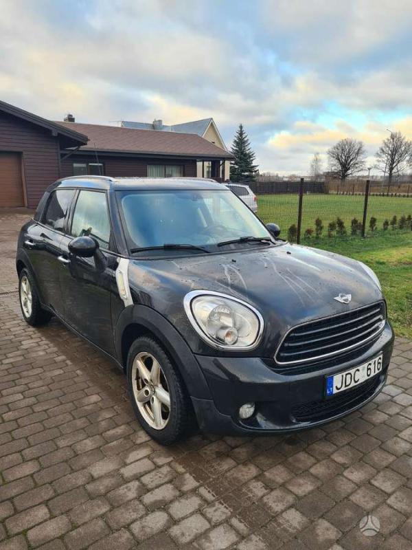 Black MINI Countryman 2011 in Kaisiadorys, with an engine capacity of 1.60 L and mileage of 279 thousand km for 4250 €, photo 9 on AUTOMOTO.COM.LV
