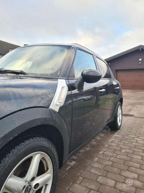 Black MINI Countryman 2011 in Kaisiadorys, with an engine capacity of 1.60 L and mileage of 279 thousand km for 4250 €, photo 10 on AUTOMOTO.COM.LV