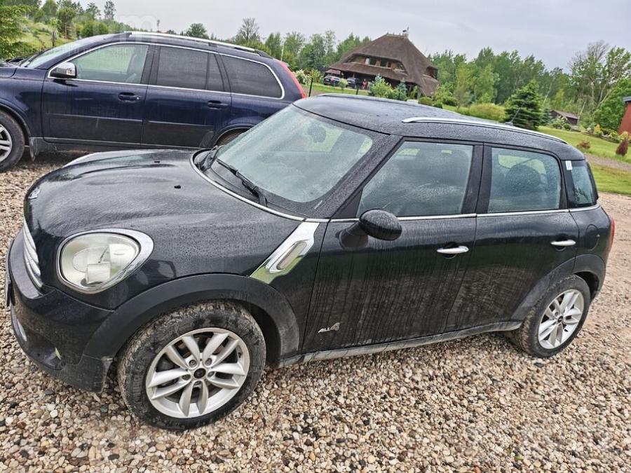 Melns MINI Countryman 2011 Ogre, ar dzinēja tilpumu 2.00 L un nobraukumu 200 tūkst. km par 5700 €, foto 4 vietnē AUTOMOTO.COM.LV