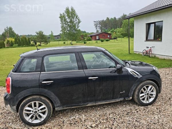 Melns MINI Countryman 2011 Ogre, ar dzinēja tilpumu 2.00 L un nobraukumu 200 tūkst. km par 5700 €, foto 4 vietnē AUTOMOTO.COM.LV