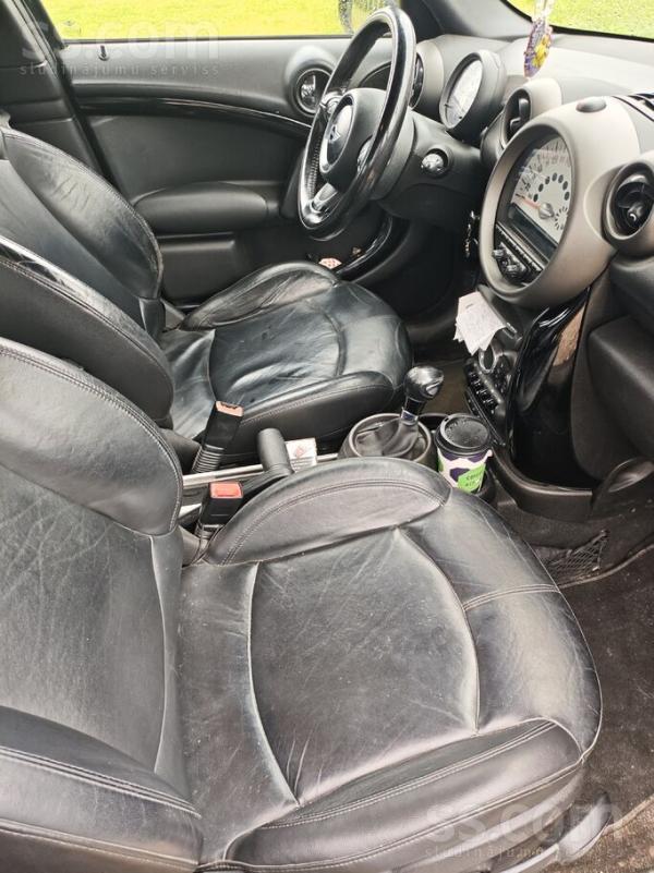Melns MINI Countryman 2011 Ogre, ar dzinēja tilpumu 2.00 L un nobraukumu 200 tūkst. km par 5700 €, foto 7 vietnē AUTOMOTO.COM.LV