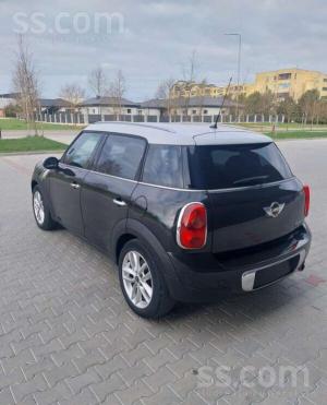 Black MINI Countryman 2011 in Daugavpils, with an engine capacity of 1.60 L and mileage of 0 thousand km for 8300 €, photo 4 on AUTOMOTO.COM.LV