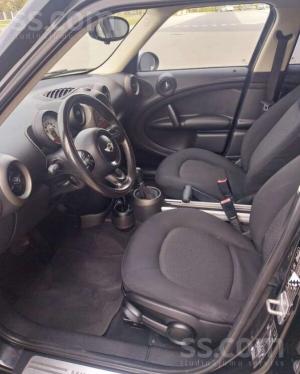 Black MINI Countryman 2011 in Daugavpils, with an engine capacity of 1.60 L and mileage of 0 thousand km for 8300 €, photo 5 on AUTOMOTO.COM.LV