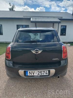 Black MINI Countryman 2011 in Ogre, with an engine capacity of 2.00 L and mileage of 201 thousand km for 6000 €, photo 5 on AUTOMOTO.COM.LV