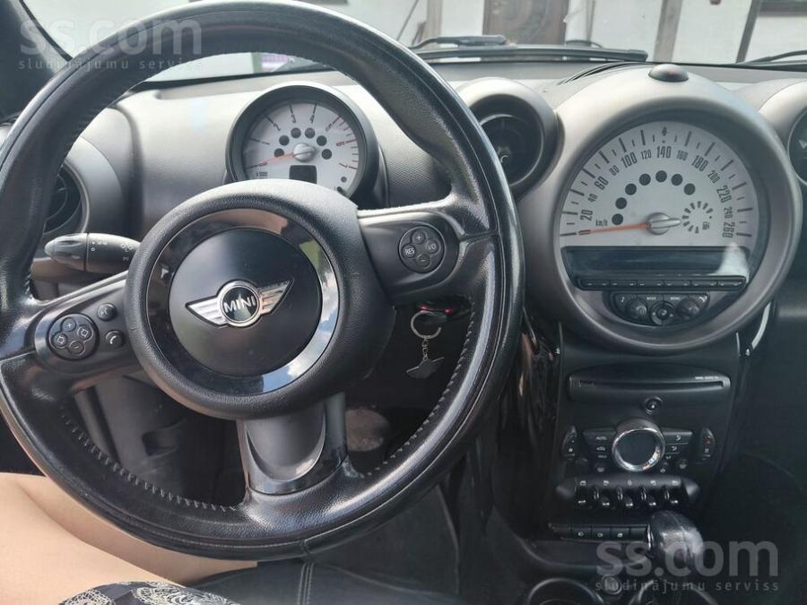 Black MINI Countryman 2011 in Ogre, with an engine capacity of 2.00 L and mileage of 201 thousand km for 6000 €, photo 7 on AUTOMOTO.COM.LV