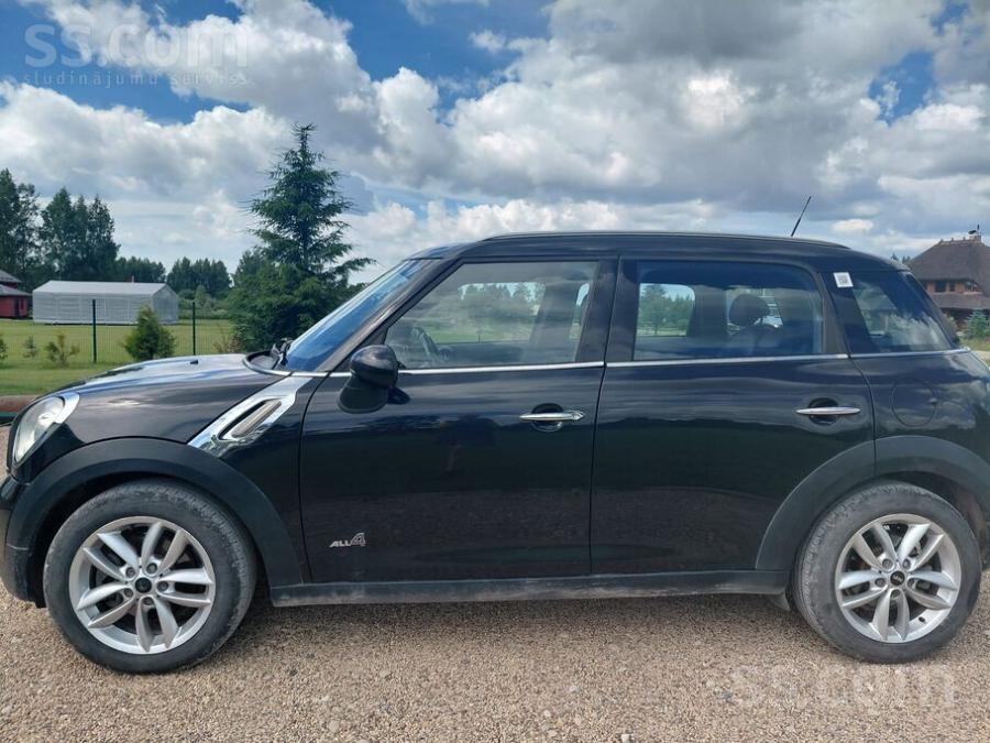 Black MINI Countryman 2011 in Ogre, with an engine capacity of 2.00 L and mileage of 201 thousand km for 6000 €, photo 9 on AUTOMOTO.COM.LV