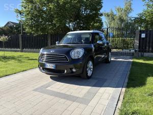 Black MINI Countryman 2011 in Bauska, with an engine capacity of 1.60 L and mileage of 221 thousand km for 3999 €, photo 3 on AUTOMOTO.COM.LV
