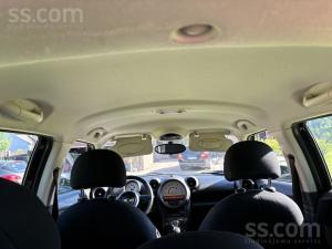 Black MINI Countryman 2011 in Bauska, with an engine capacity of 1.60 L and mileage of 221 thousand km for 3999 €, photo 16 on AUTOMOTO.COM.LV