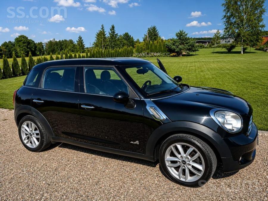 Black MINI Countryman 2011 in Ogre, with an engine capacity of 2.00 L and mileage of 202 thousand km for 5500 €, photo 7 on AUTOMOTO.COM.LV