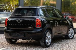 Black MINI Countryman 2011 in Jelgava, with an engine capacity of 1.60 L and mileage of 204 thousand km for 5000 €, photo 5 on AUTOMOTO.COM.LV