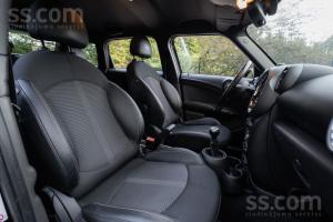 Black MINI Countryman 2011 in Jelgava, with an engine capacity of 1.60 L and mileage of 204 thousand km for 5000 €, photo 10 on AUTOMOTO.COM.LV