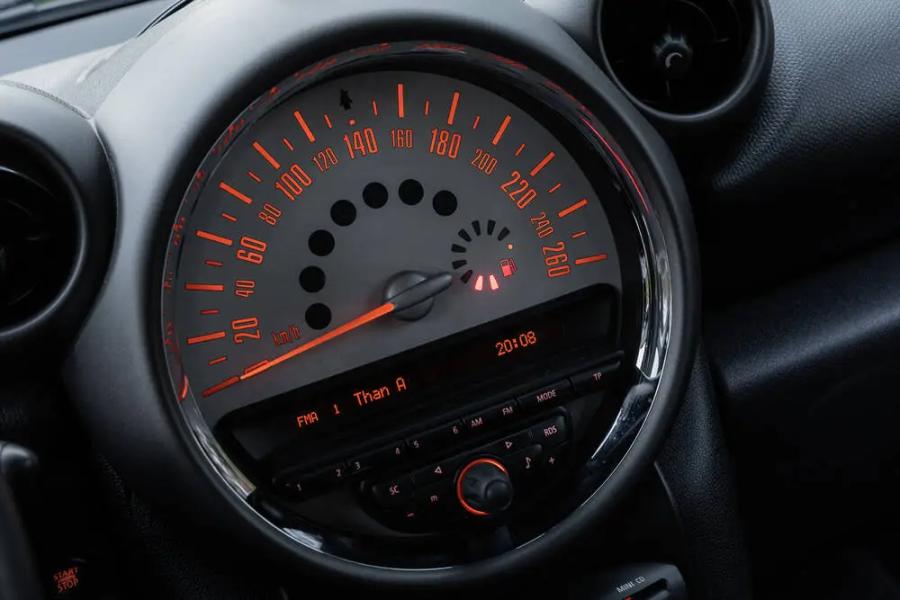 Melns MINI Countryman 2011 Jelgava, ar dzinēja tilpumu 1.60 L un nobraukumu 204 tūkst. km par 5000 €, foto 9 vietnē AUTOMOTO.COM.LV