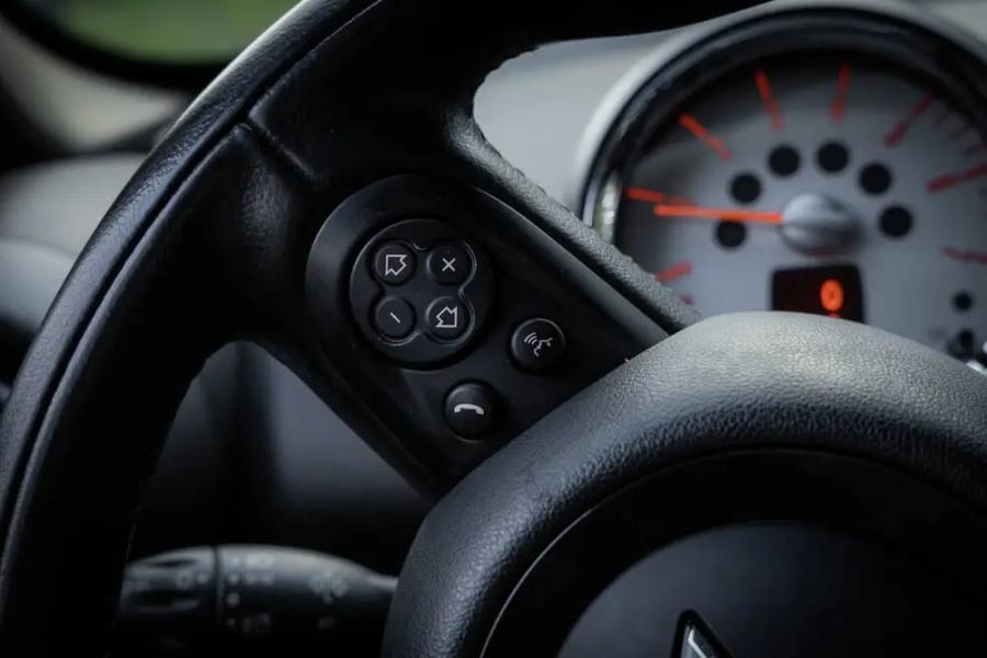 Melns MINI Countryman 2011 Jelgava, ar dzinēja tilpumu 1.60 L un nobraukumu 204 tūkst. km par 5000 €, foto 10 vietnē AUTOMOTO.COM.LV