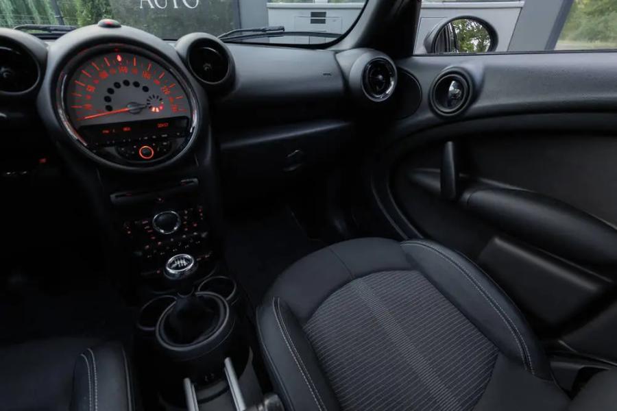 Melns MINI Countryman 2011 Jelgava, ar dzinēja tilpumu 1.60 L un nobraukumu 204 tūkst. km par 5000 €, foto 19 vietnē AUTOMOTO.COM.LV