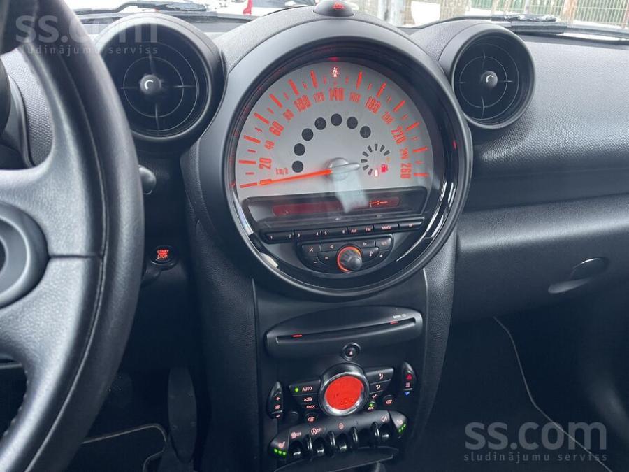 Black MINI Countryman 2012 in Riga, with an engine capacity of 1.60 L and mileage of 315 thousand km for 5990 €, photo 22 on AUTOMOTO.COM.LV